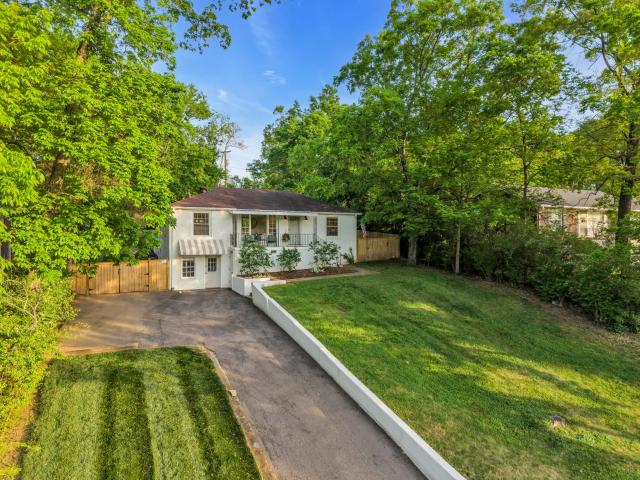 5709 Vine Ridge Dr, Nashville, TN 37205 | MLS #3178 | Compass