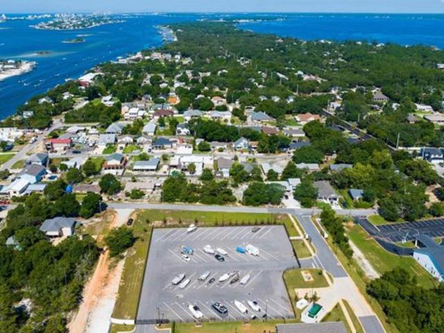 5700 Monterey Ave, Pensacola, FL 32507