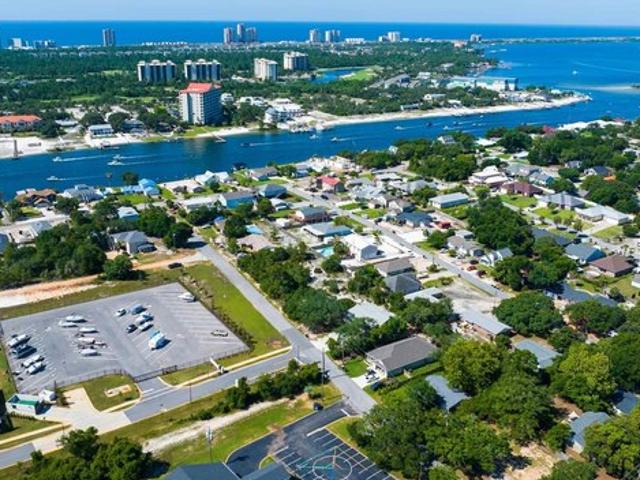 5700 Monterey Ave, Pensacola, FL 32507