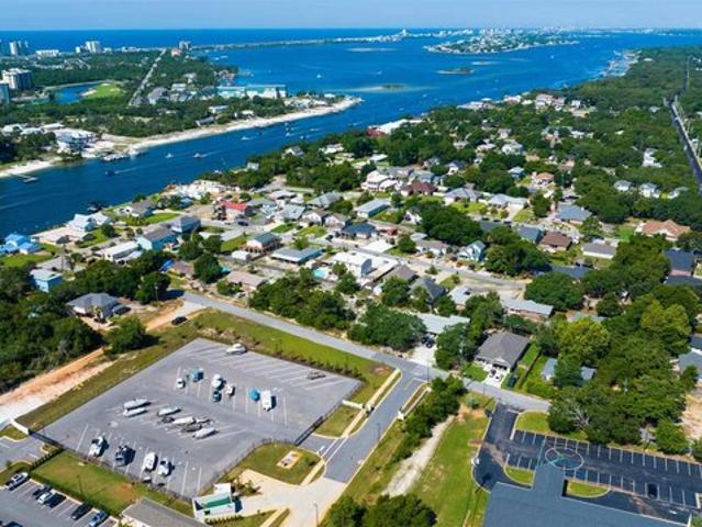 5700 Monterey Ave, Pensacola, FL 32507