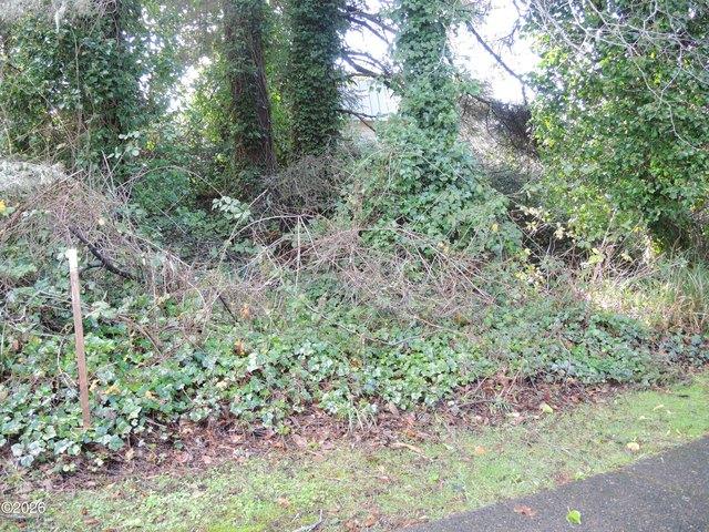 5700 NW Mast Ave, Lincoln City, OR 97367