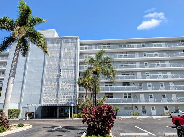5700 NW 2nd Ave Apt 509, Boca Raton, FL 33487