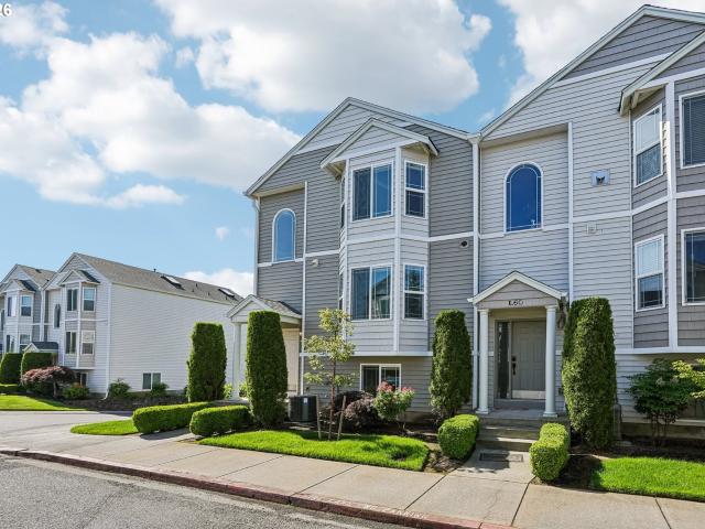 5700 NE 82ND AVE # L61