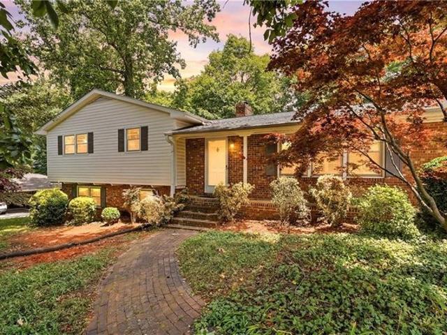 5700 Northlake Dr, Greensboro, NC 27410