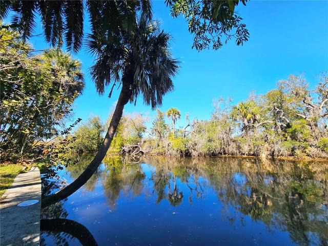 5700 Oakview Ln, Punta Gorda, FL 33950 | MLS #C7521