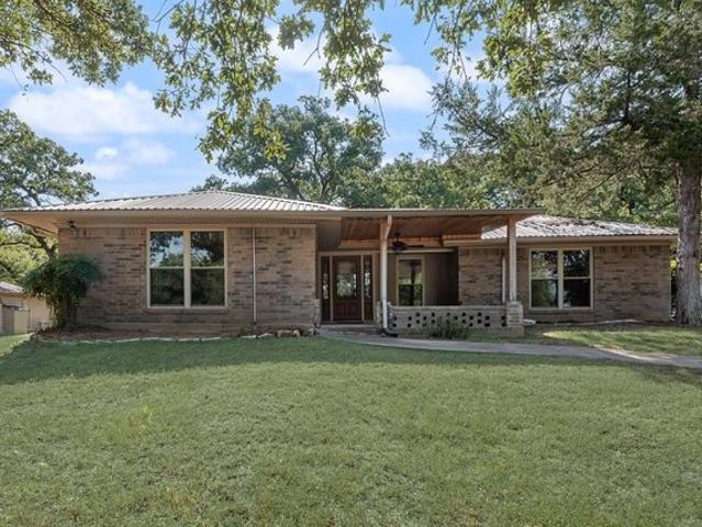 5700 Ann Ln N, Fort Worth, TX 76140