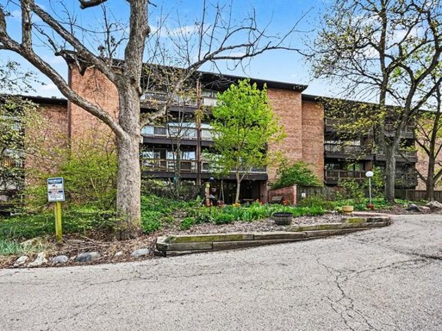 5700 Hillcrest Ln Apt 3L, Lisle, IL 60532