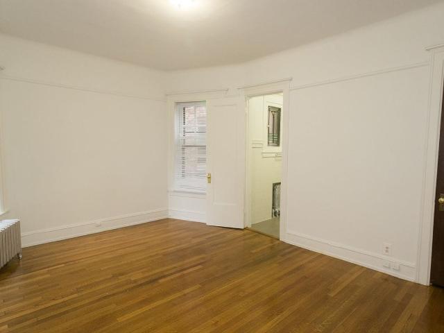 5700 S. Blackstone Avenue 4 Bedroom Apartment for Rent at 5700 S Blackstone Ave, Chicago, IL 60637 Hyde Park