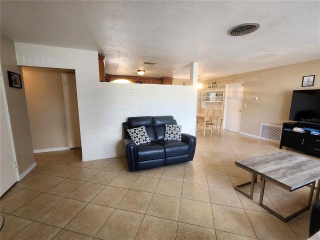 5700 30th Ave N, St. Petersburg, FL 33710 | MLS #TB8470