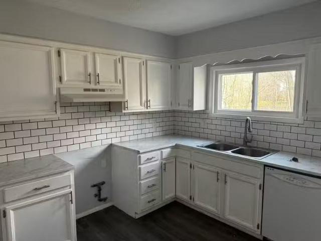 57018170 1025 41st St Nw