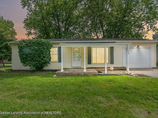 5701 Ashley Dr, Lansing, MI 48911