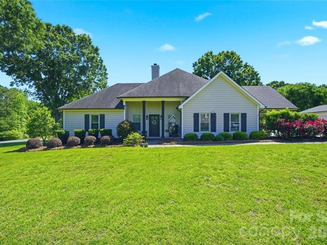 5701 Cedar Hill Dr, Wesley Chapel, NC 28110