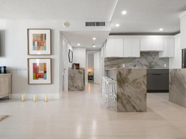 5701 Collins Ave #1417, Miami Beach, FL 33140