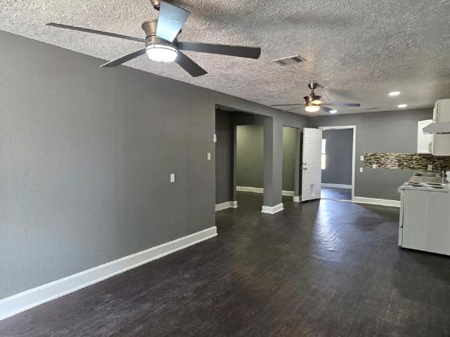 5701 County Road 288 7