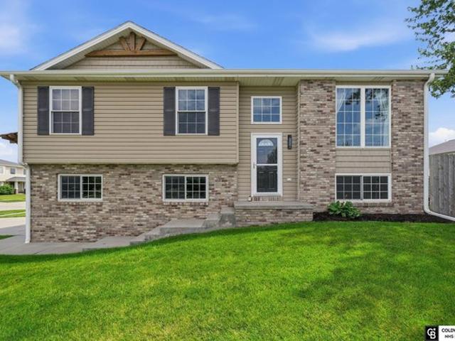 5701 S 96th St, Lincoln, NE 68526
