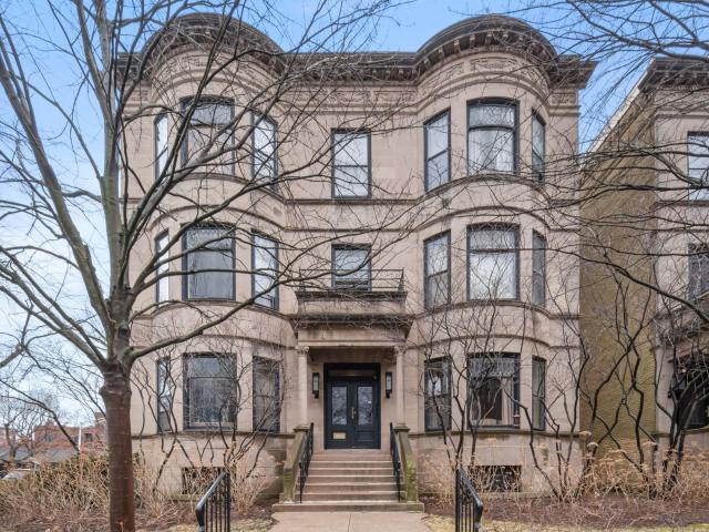 5701 S Kenwood Ave, Unit 2, Chicago, IL 60637 | MLS #12591 | Compass