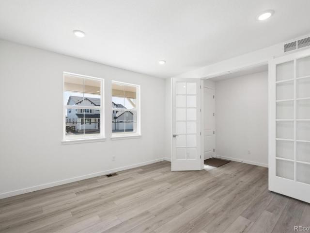 5701 Wayfarer Circle