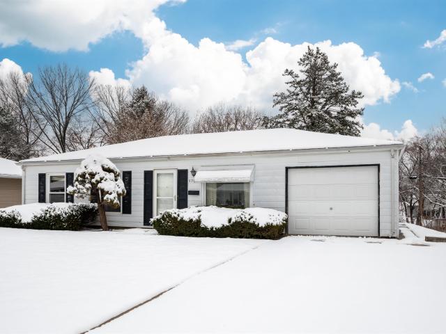 5702 N Graceland Dr, Peoria, IL 61614 | MLS #PA1262 | Compass