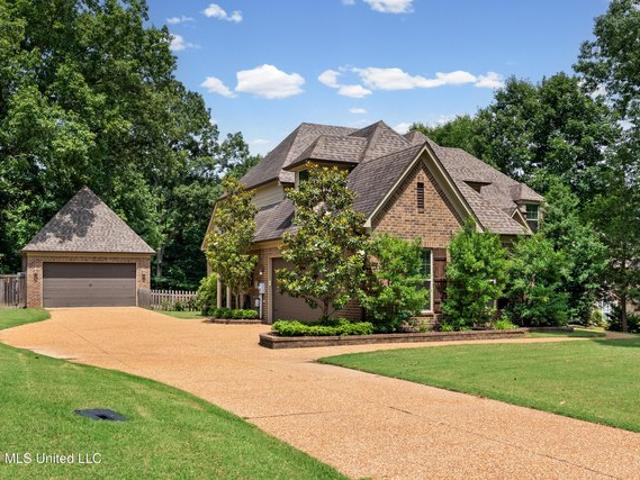 5702 Chessie Dr, Olive Branch, MS 38654