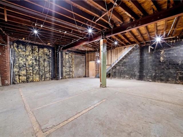 5702 Kings Highway
