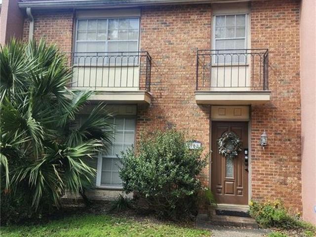 5702 Prince Ln, New Orleans, LA 70126