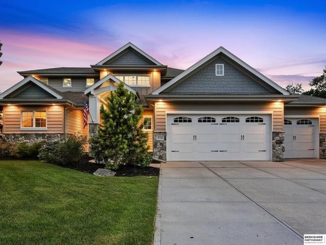 5702 S 239th St, Elkhorn, NE 68022