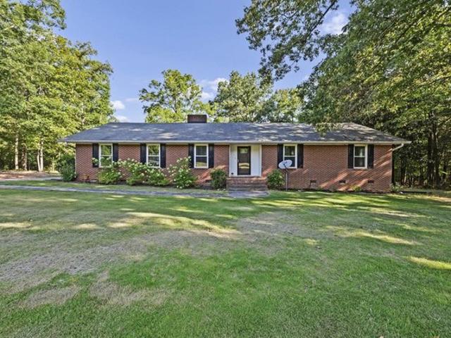 5703 Columbia Hwy, Saluda, SC 29138