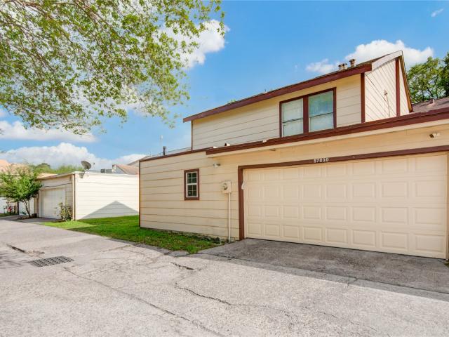 5703 Easthampton Dr, Unit D, Houston, TX 77039 | MLS #3899