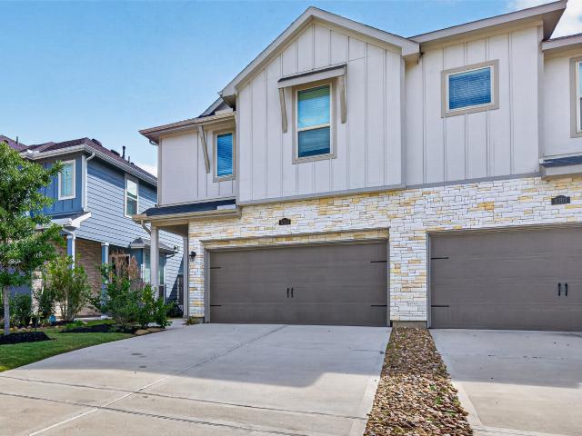 5703 Foggy Vine Court