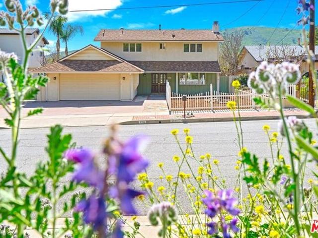 5703 Parkmor Rd, Calabasas, CA 91302