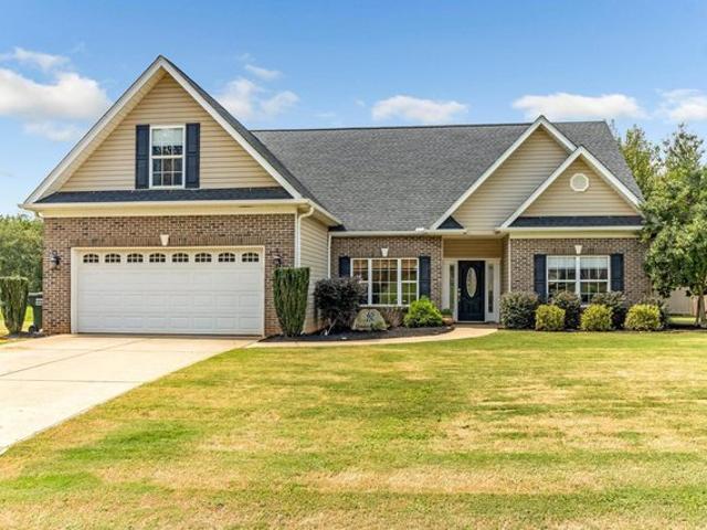 570 Carey Dr, Greer, SC 29651