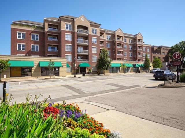 570 Crescent Blvd Unit 408, Glen Ellyn, IL 60137
