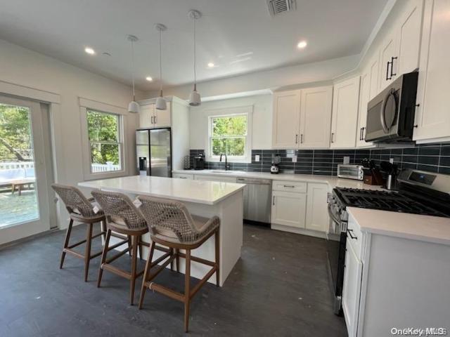 570 Bayberry Walk, Ocean Beach, NY 11770 | MLS #L3397