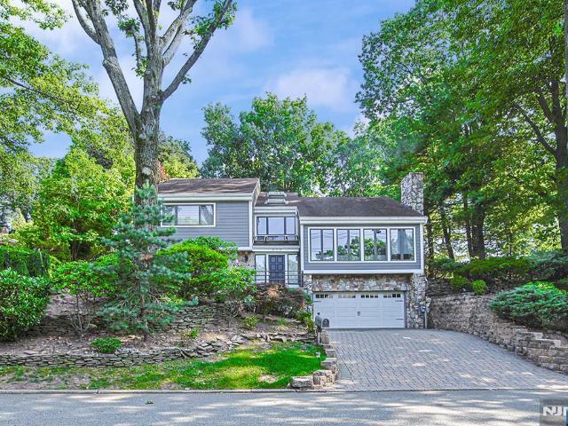 570 Grandview Terrace