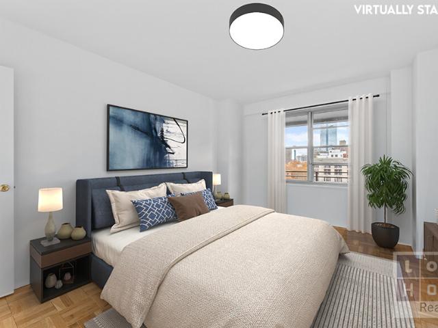 570 Grand Street, Unit H1007