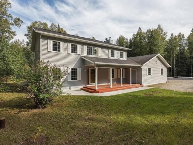570 Kentshire Dr, Fairbanks, AK 99709