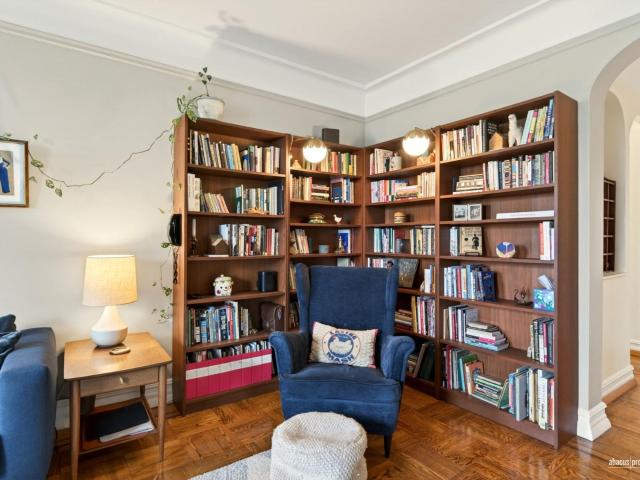570 Ocean Parkway, Brooklyn, NY