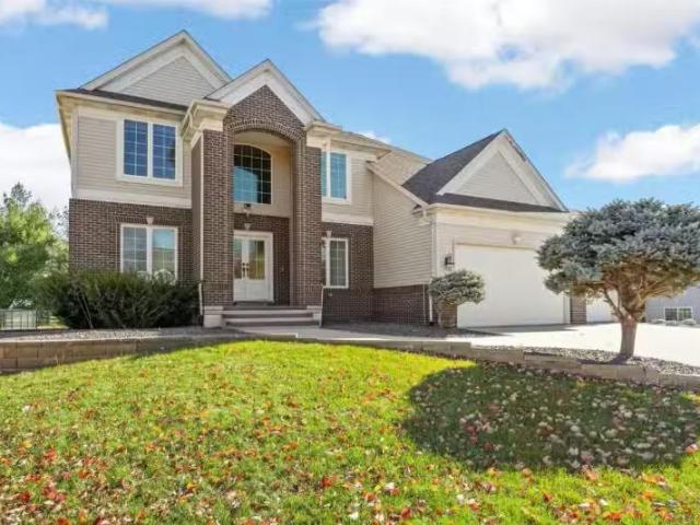 570 LANDAU ST, ROBINS, IA 52328 Single Family Residence For Sa.