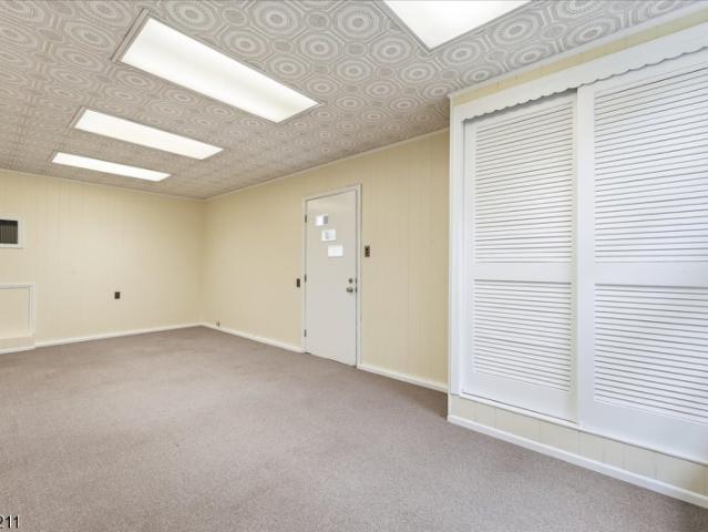 570 Mountain Ave 2