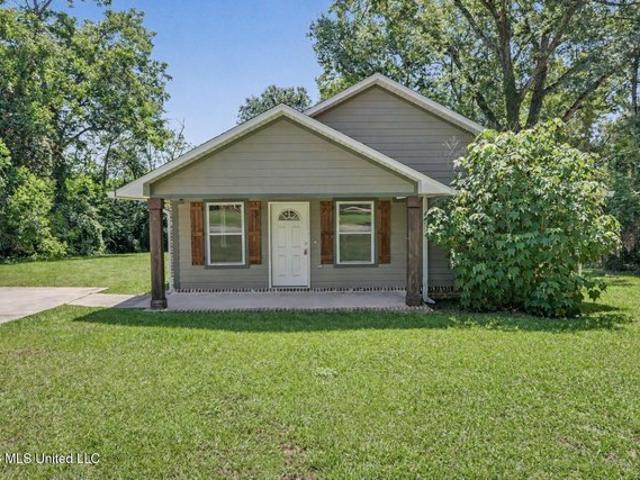 570 Mill St, Lucedale, MS 39452
