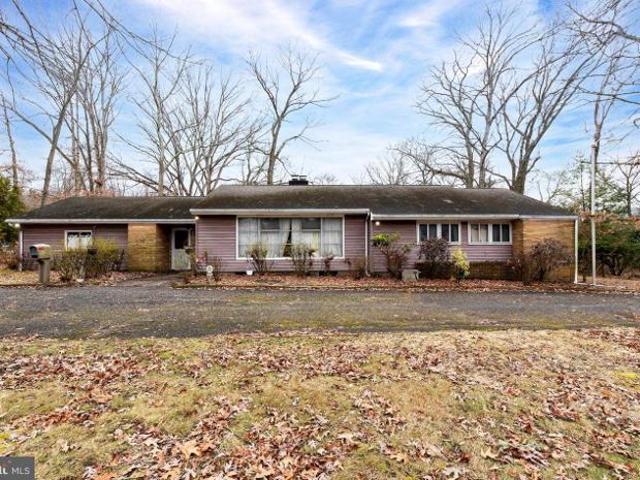 570 N Burlington Rd, Bridgeton, NJ 08302