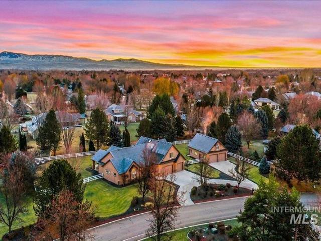 570 N Cove Colony Way, Eagle, ID 83616