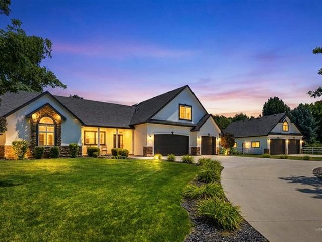 570 N Cove Colony Way, Eagle, ID 83616
