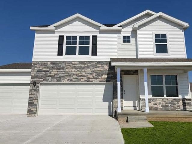 570 NW Concord Ln, Waukee, IA 50263