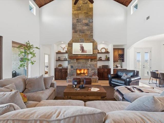 570 S Point Court