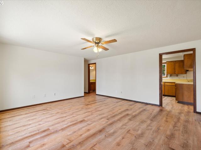 570 sater ct