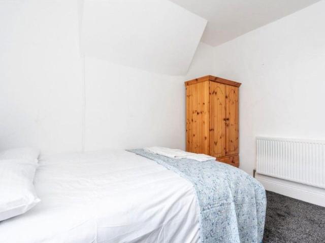 570 Pershore Road, Selly Oak, Birmingham, B29 7EN