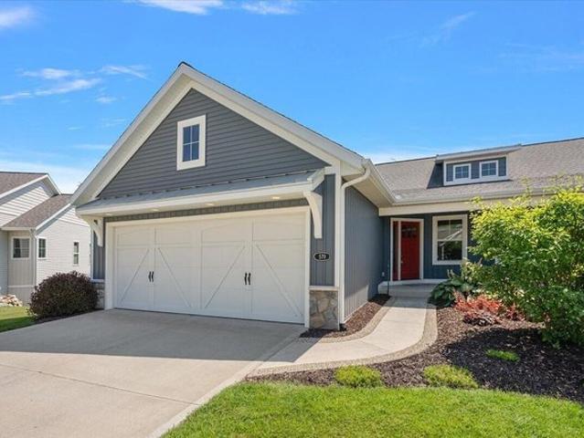570 Riverbank Cir, Zeeland, MI 49464