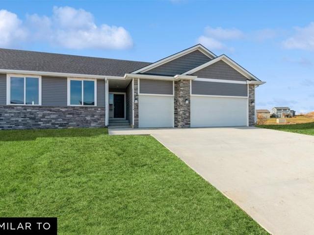 5714 NE Creekridge Dr, Ankeny, IA 50021