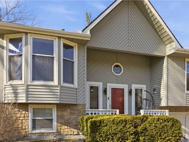 5714 Creek View Dr, Parkville, MO 64152 | MLS #2607 | Compass